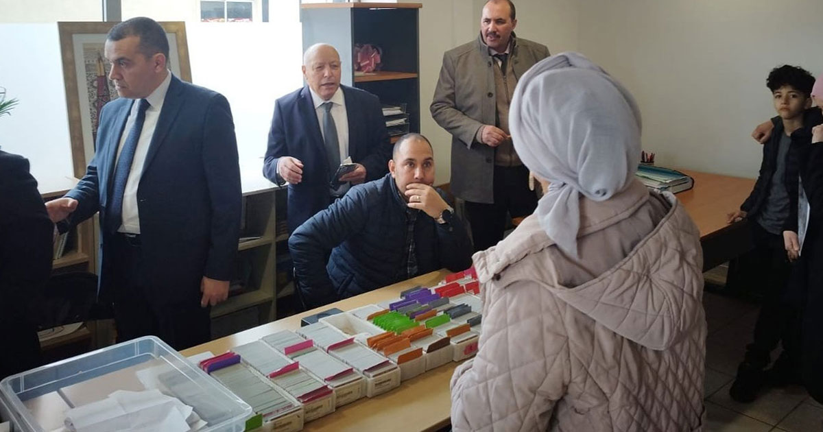 Proximité avec les Marocains d'Espagne: un consulat mobile déployé à Grenade - Le collimateur